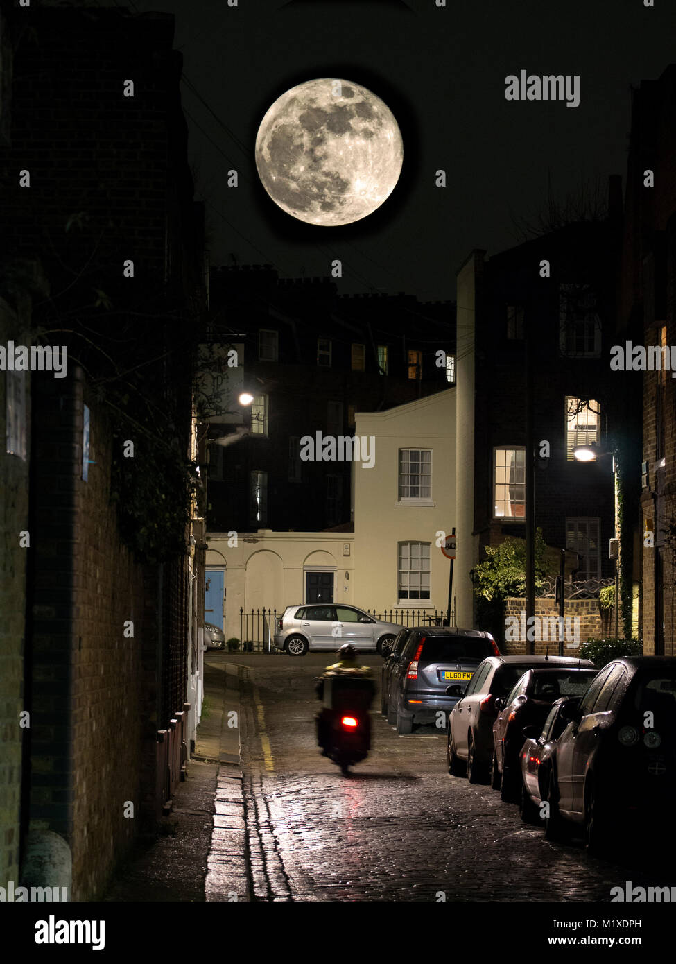 Full moon london hi-res stock photography and images - Alamy