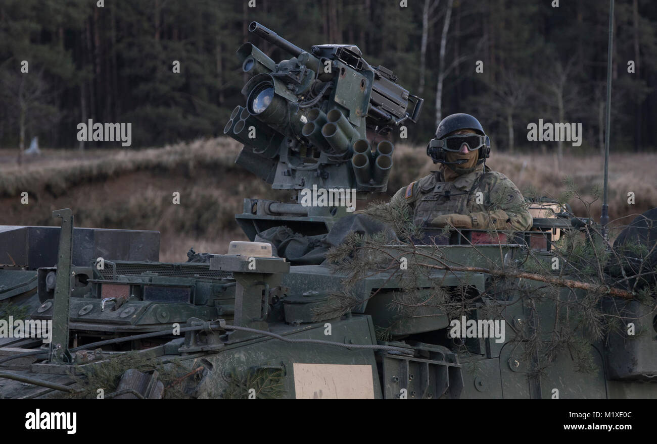 Soldier manning machine gun hi-res stock photography and images - Alamy