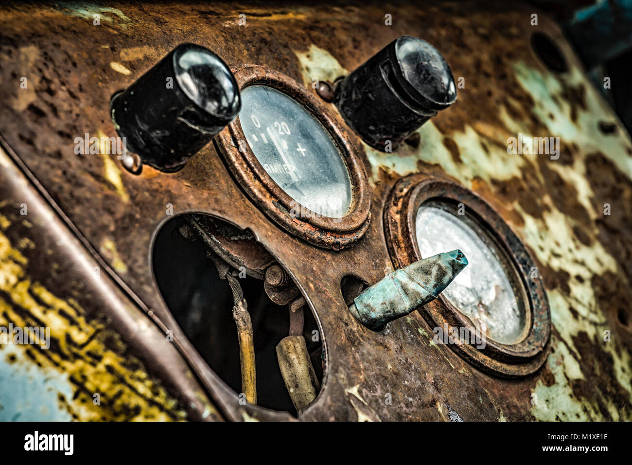 Old tractor rust on scrap hi-res stock photography and images - Alamy