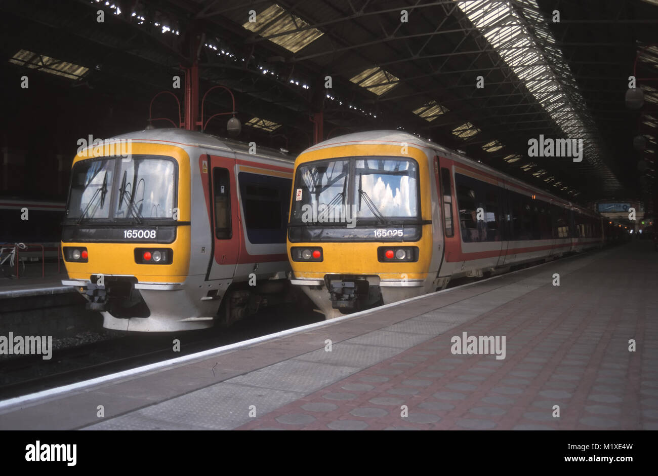 Class 165 passenger train at London Marylebone Station Stock Photo - Alamy