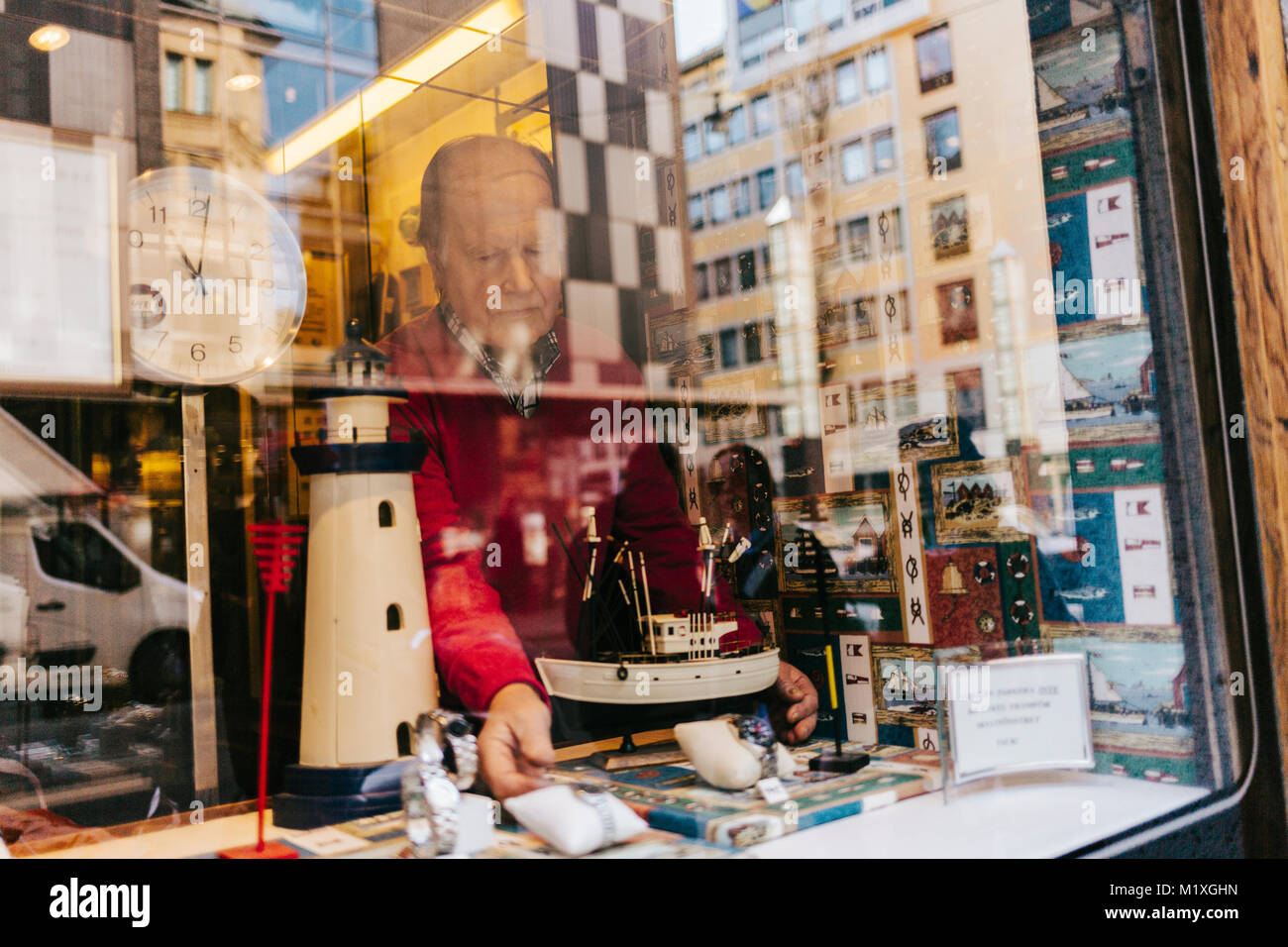 Business man window shopping reflection hi-res stock photography and ...