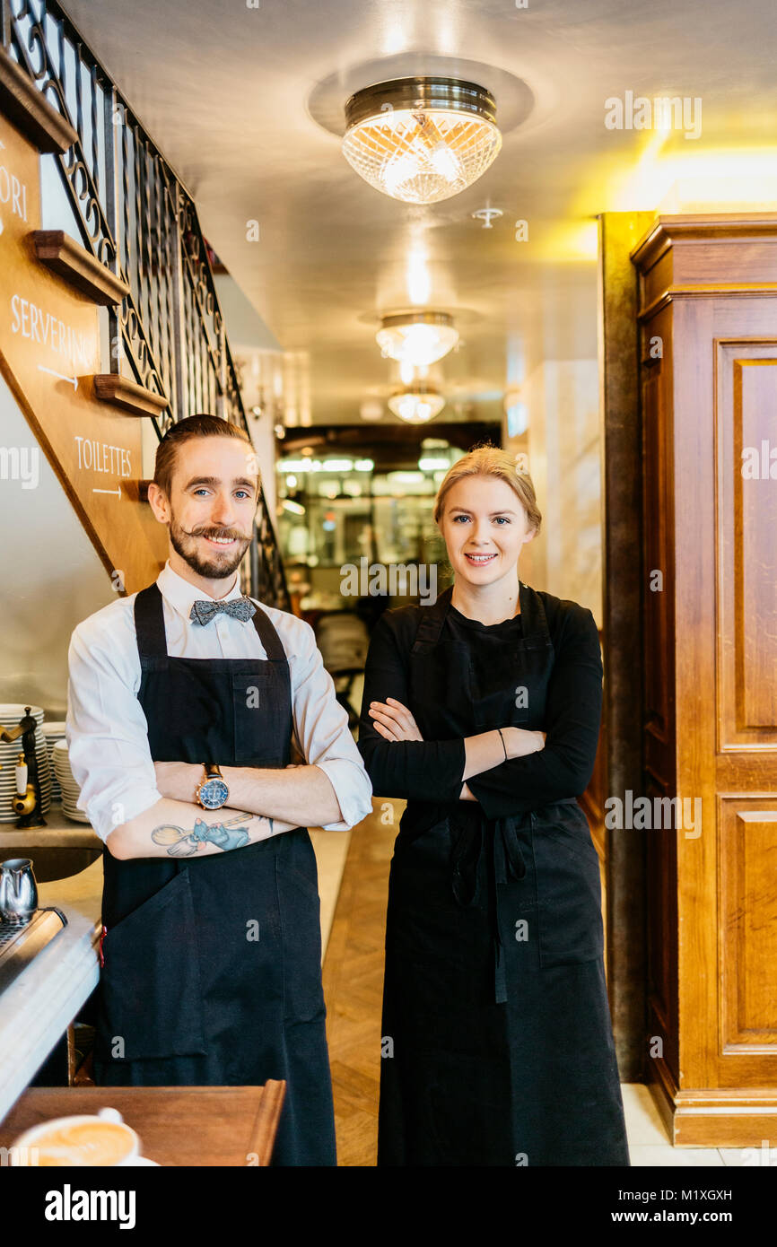 Female waiters hi-res stock photography and images - Alamy