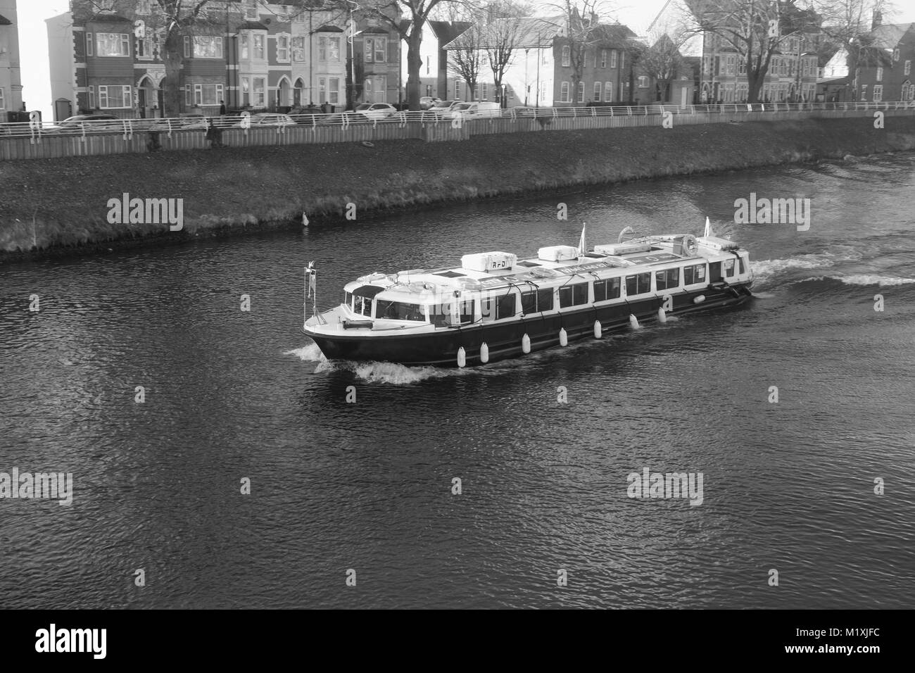 Tour barge hi-res stock photography and images - Alamy