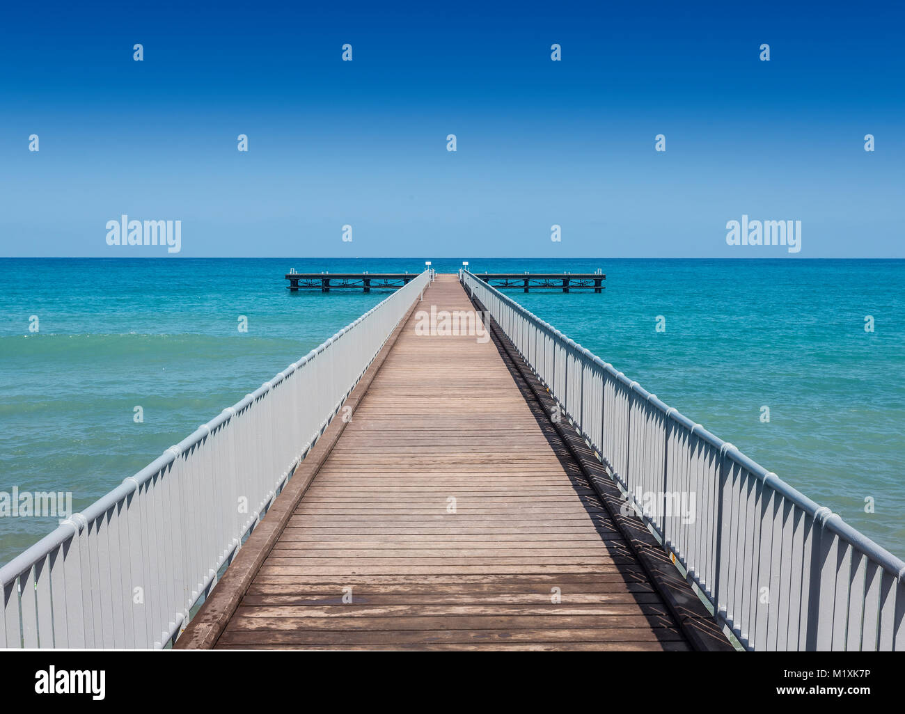 View wooden pier sea hi-res stock photography and images - Alamy