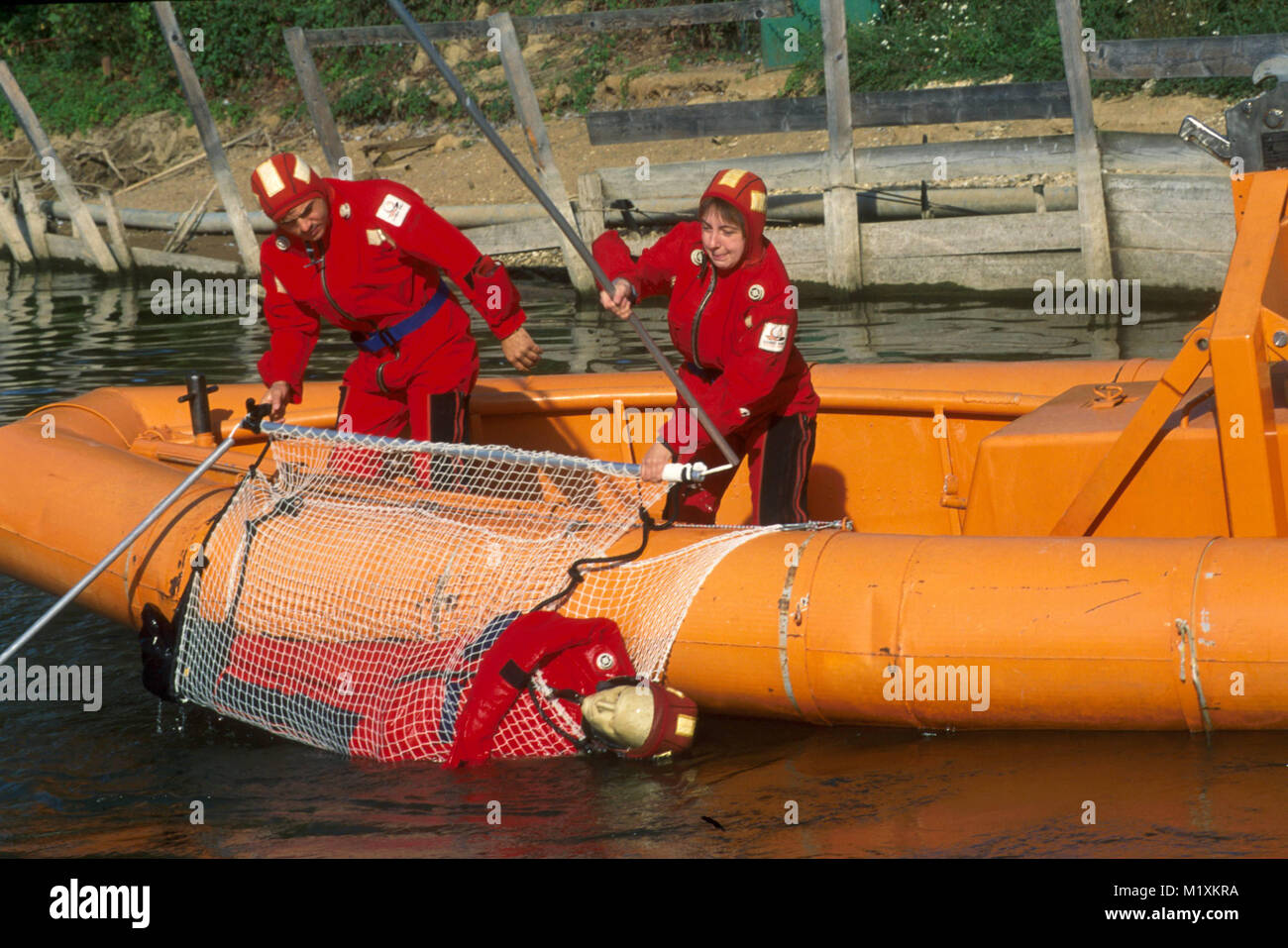 Shipwreck recovery hi-res stock photography and images - Alamy