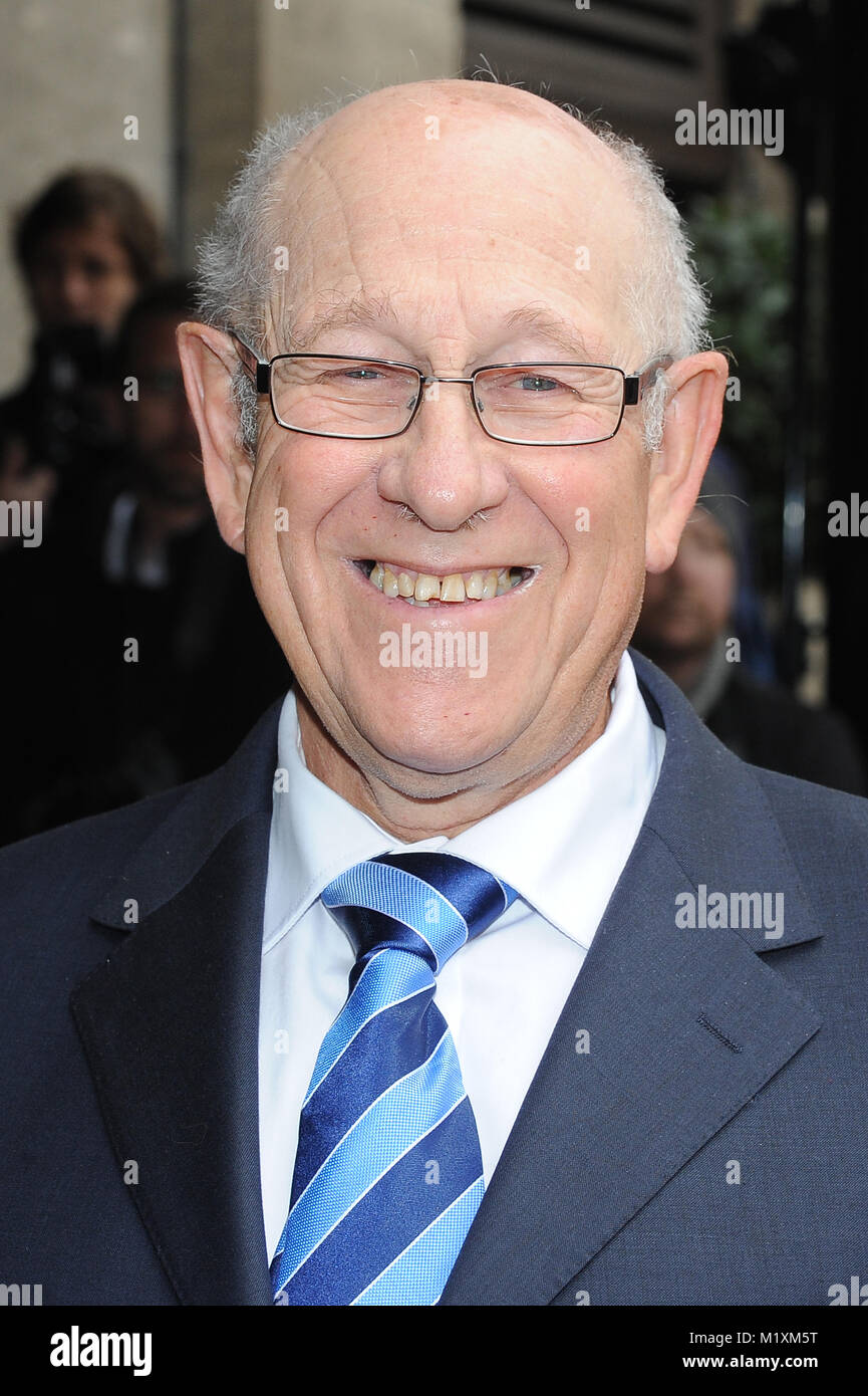 Gogglebox hi-res stock photography and images - Alamy