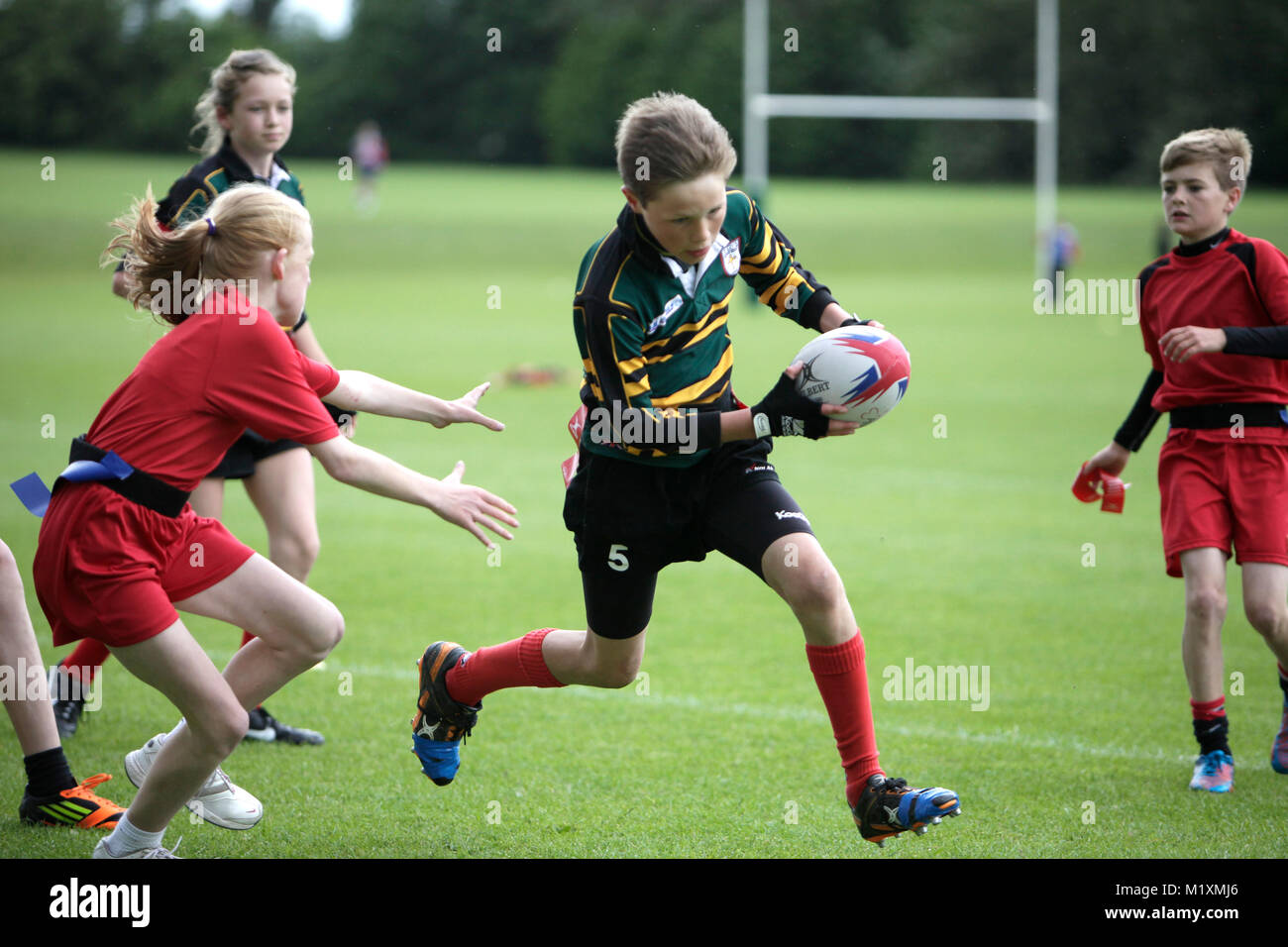 Girls rugby hi-res stock photography and images - Alamy