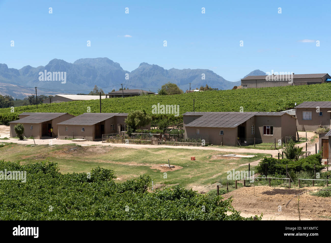 Workers cottages homes houses hi-res stock photography and images - Alamy