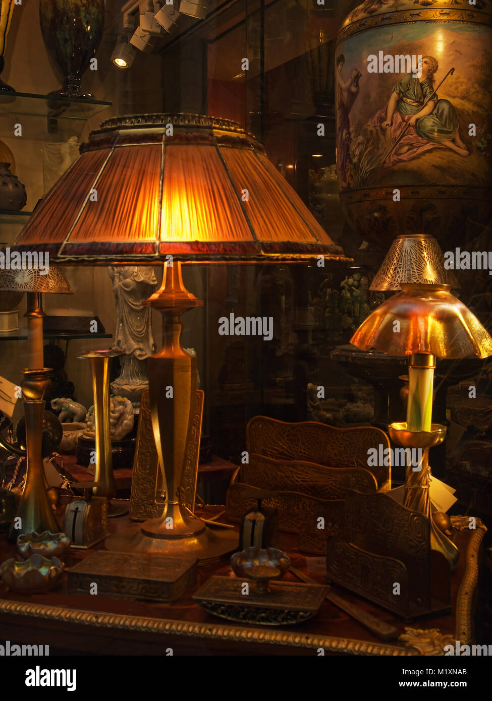 New York , New York, USA. Febuary 1, 2018. Antiques shop in downtown ...