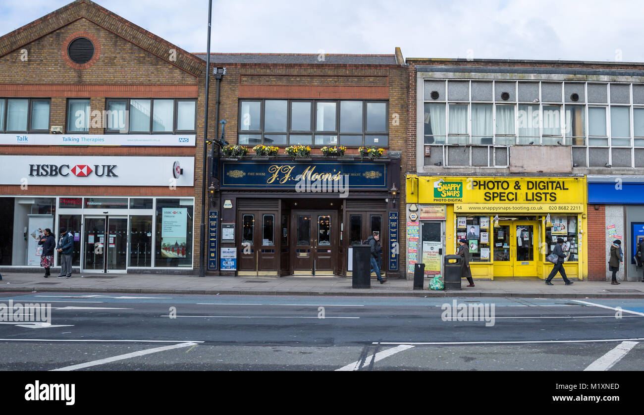 Pub opposite station hi-res stock photography and images - Alamy