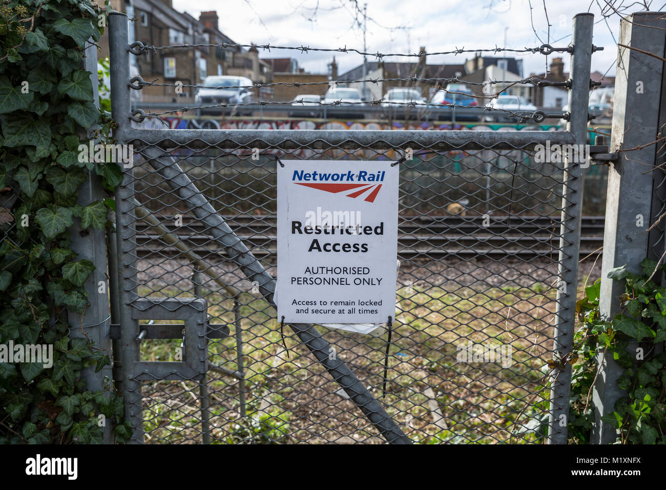 Railway sign Tooting Stock Photo - Alamy