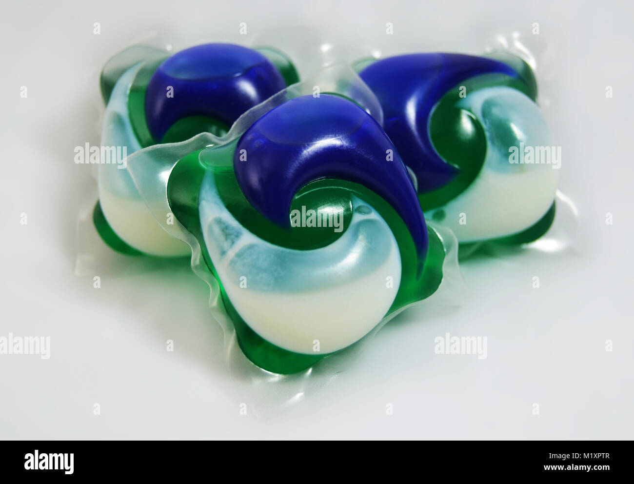 Tide pods hi-res stock photography and images - Alamy