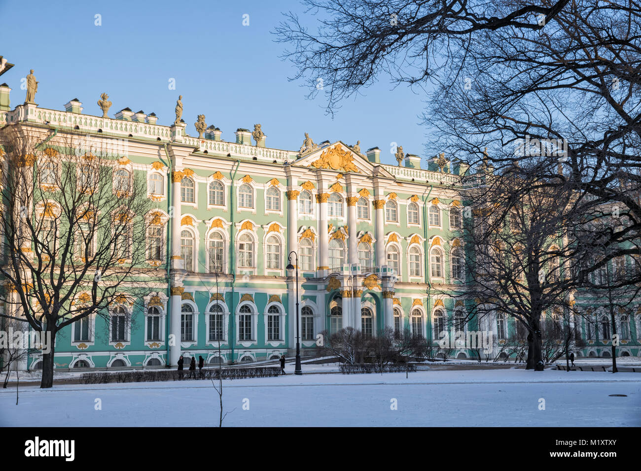Petersburg winter palace hi-res stock photography and images - Alamy