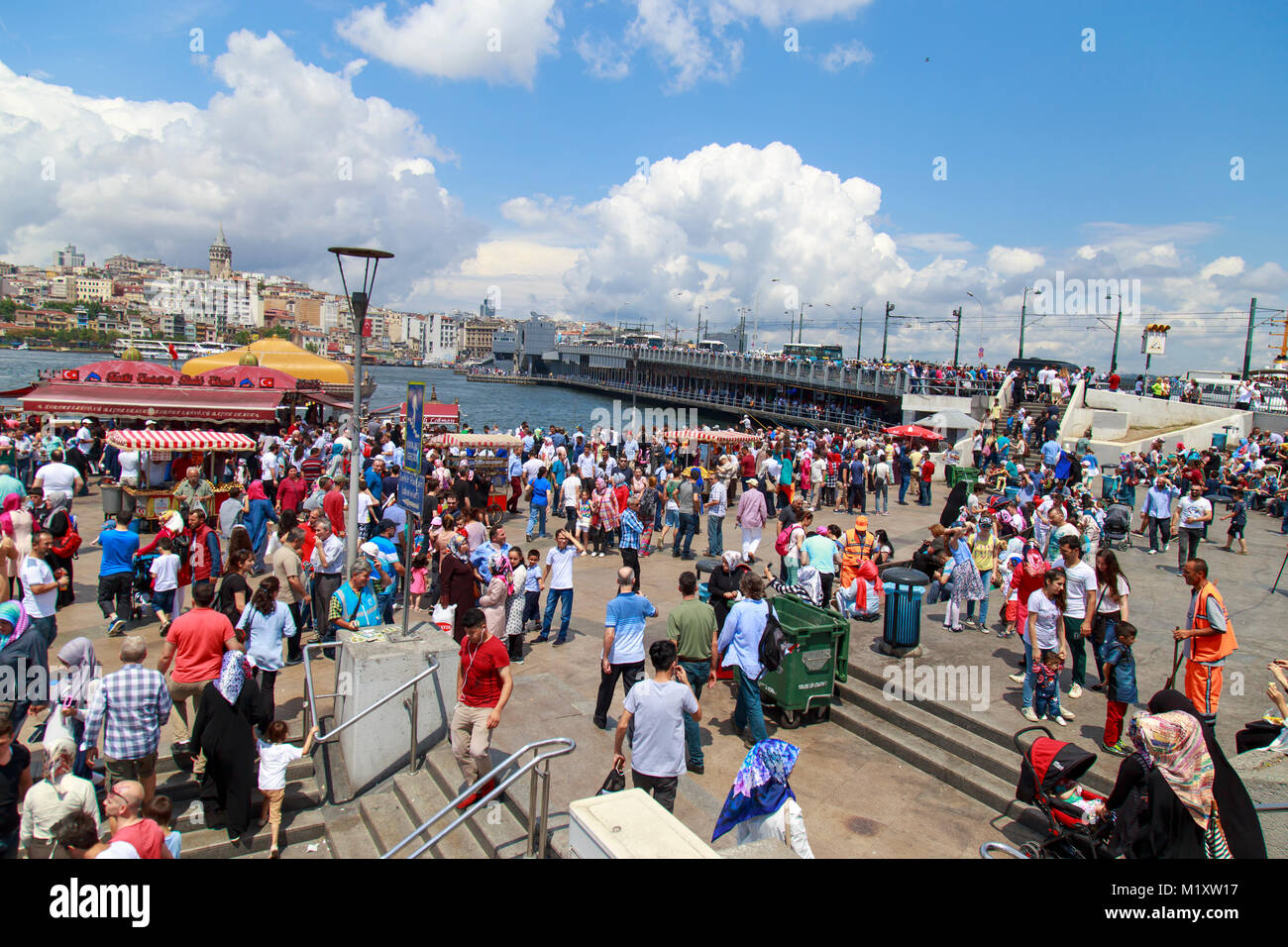 Crowd anonymous people walking square hi-res stock photography and ...
