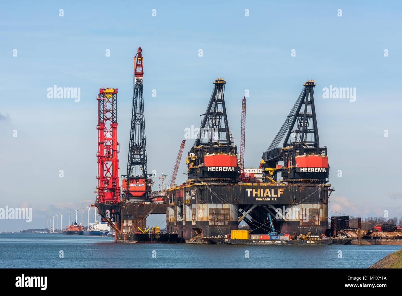 Semi submersible platform hi-res stock photography and images - Alamy