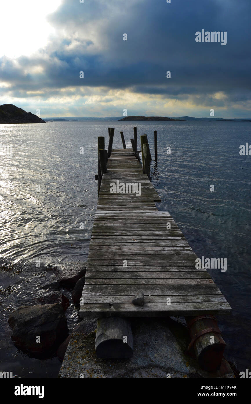 The little pier in the lake Stock Photo - Alamy