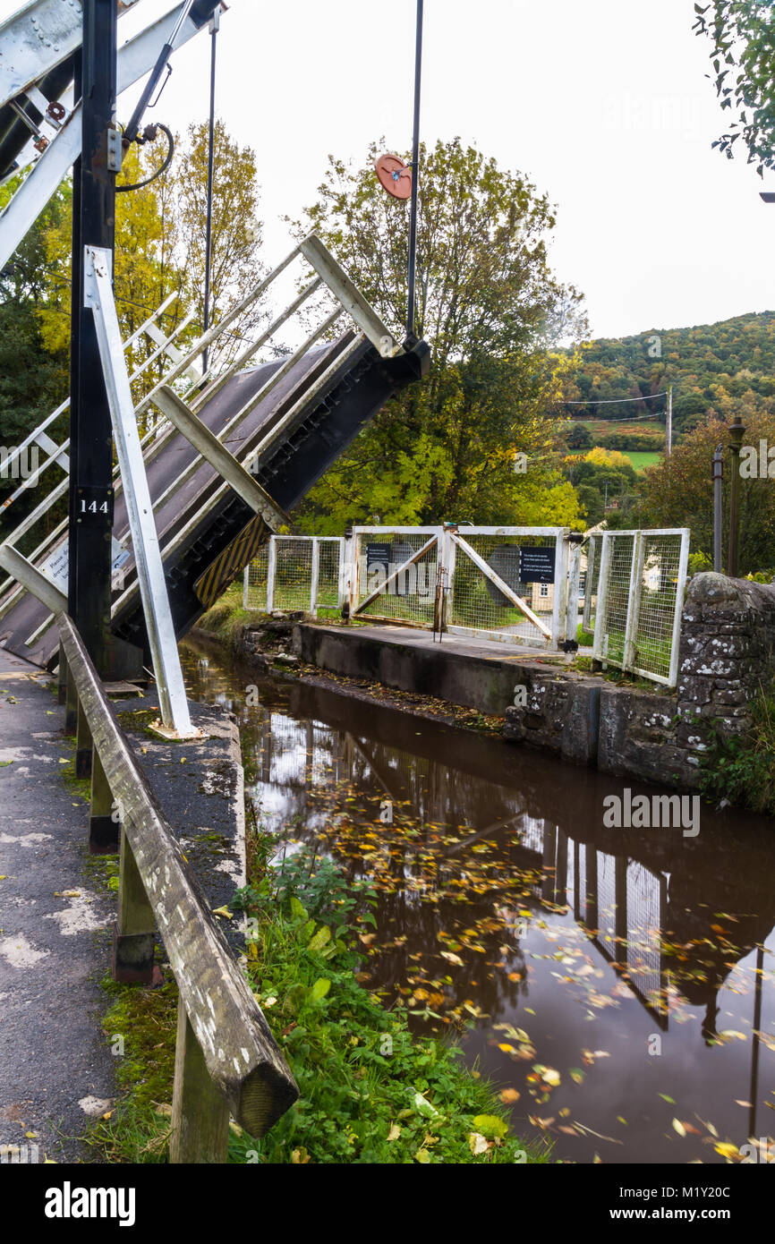 Bridge lifted up on canal hi-res stock photography and images - Alamy