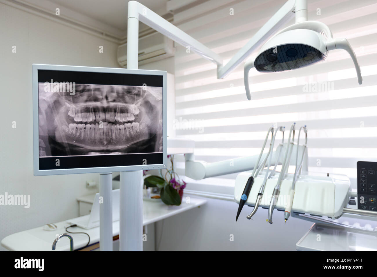 Dental x-ray footage in modern dental clinic Stock Photo - Alamy