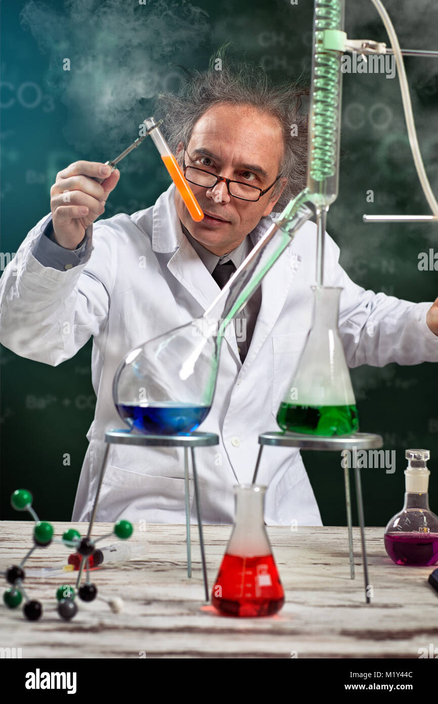 Scientist doing chemical lab hi-res stock photography and images - Alamy