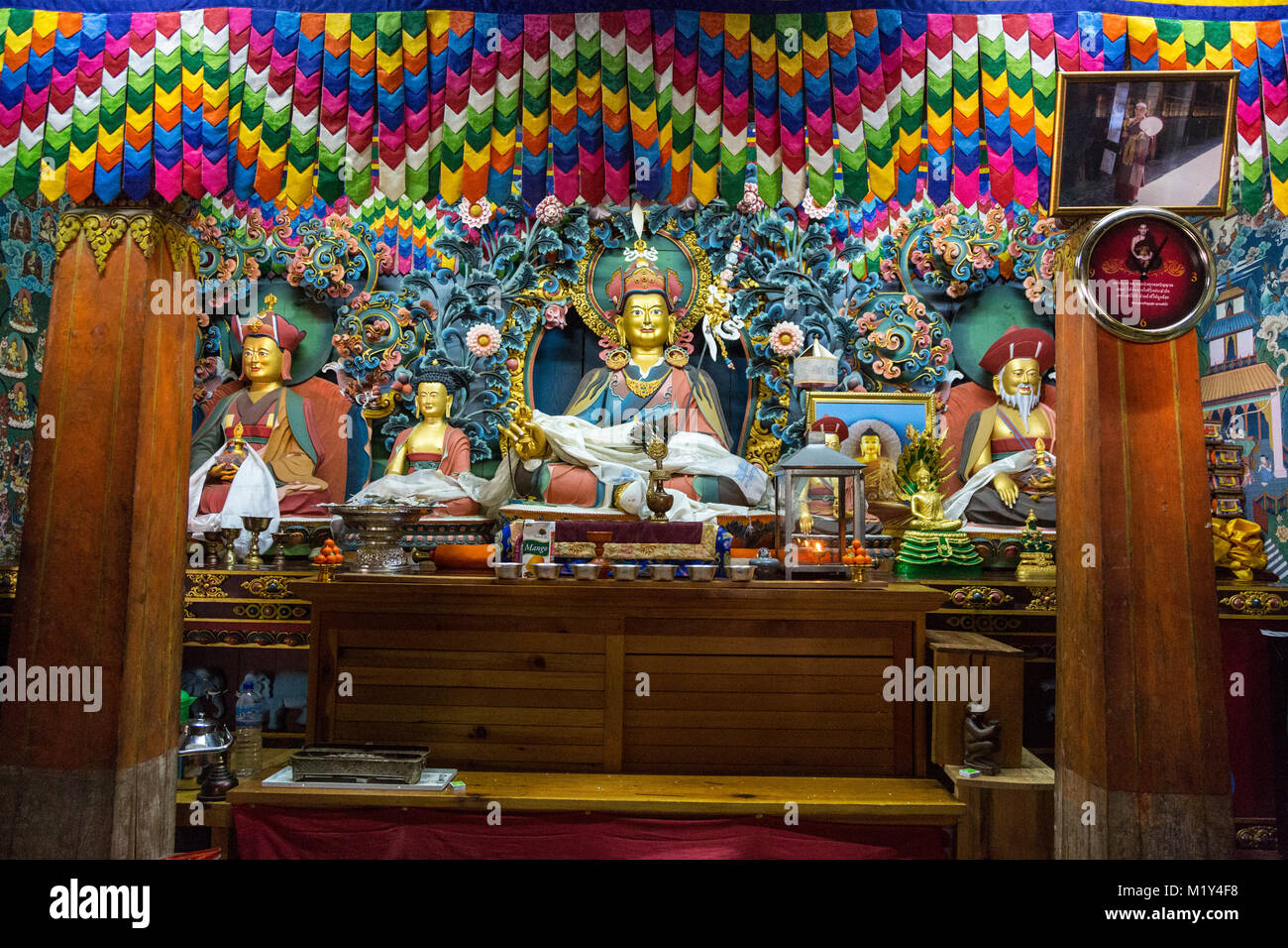 Guru rinpoche hi-res stock photography and images - Alamy