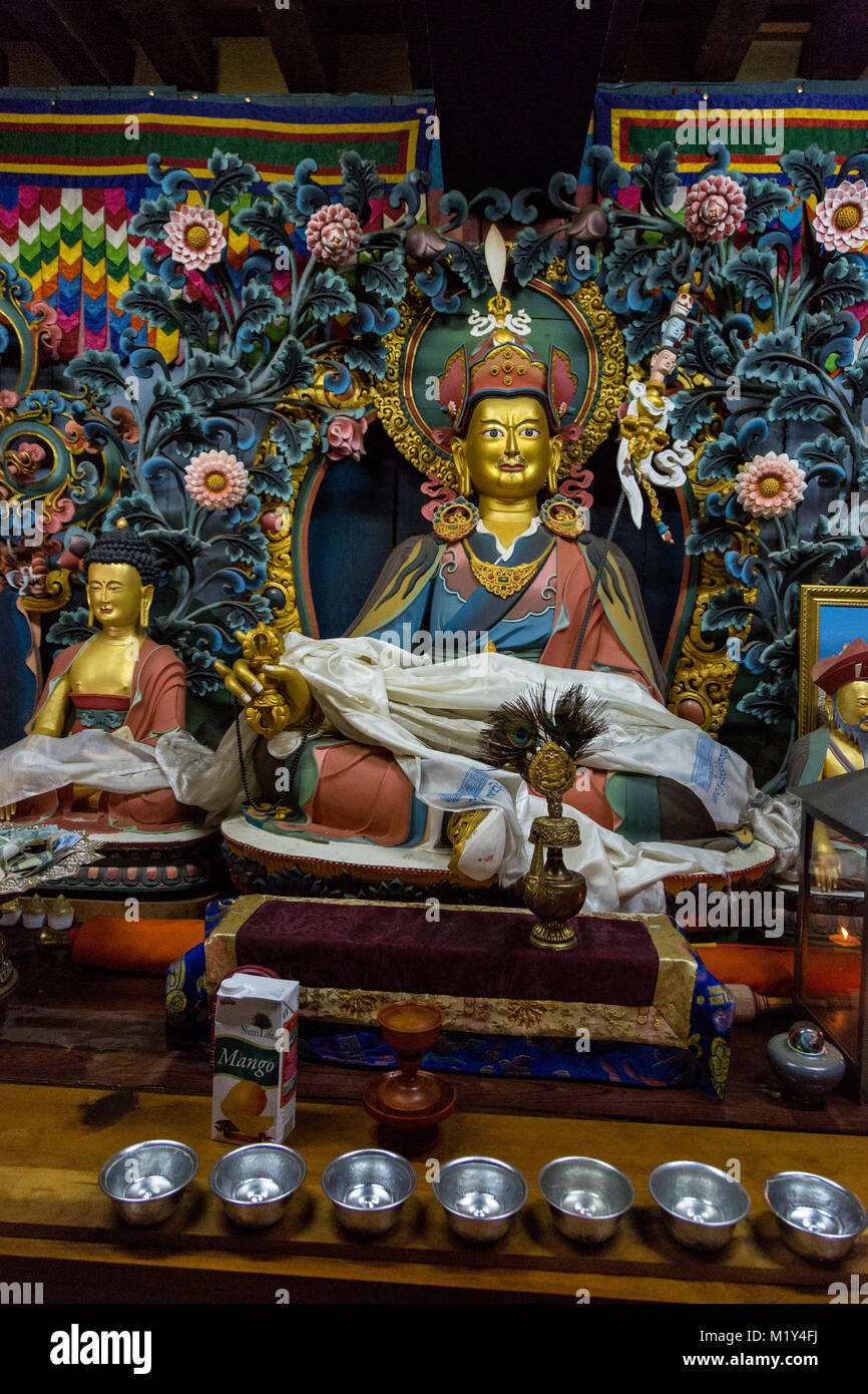 Guru rinpoche hi-res stock photography and images - Alamy