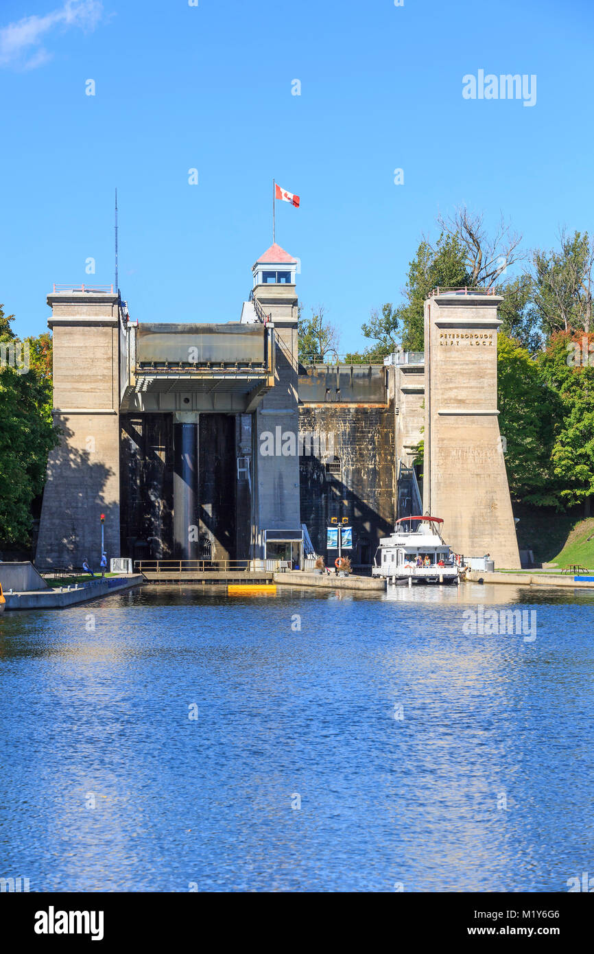 Ship lift Peterborough, Trent-Severn waterway, Peterborough, Ontario ...