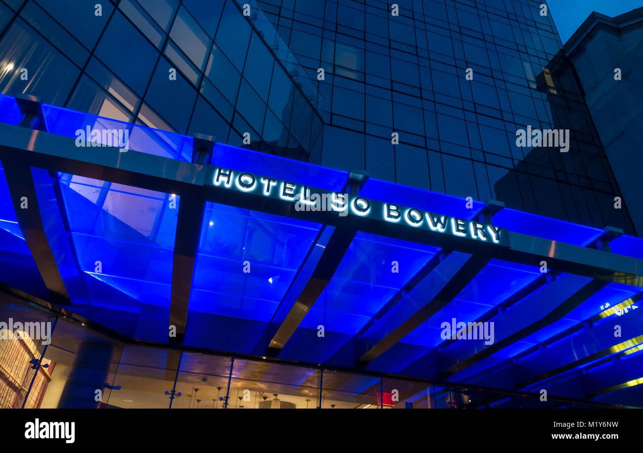 Hotel 50 Bowery in Chinatown, New York City Stock Photo - Alamy