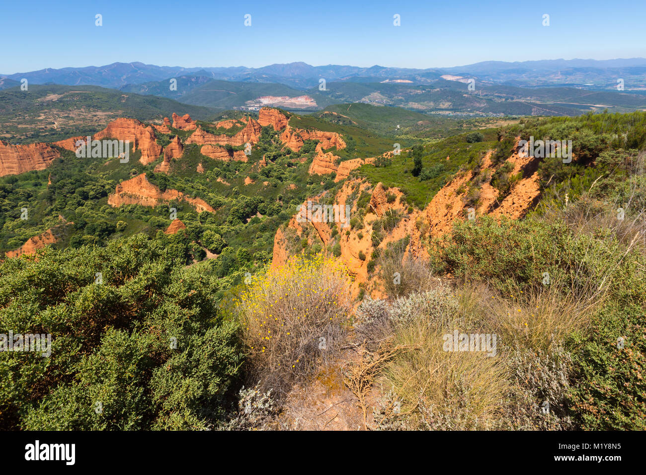 Las Medulas - historical site with abandoned gold mine of Roman Empire ...