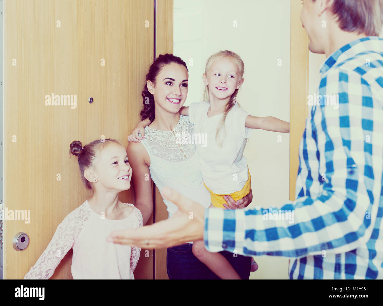 Children greeting one another hi-res stock photography and images - Alamy