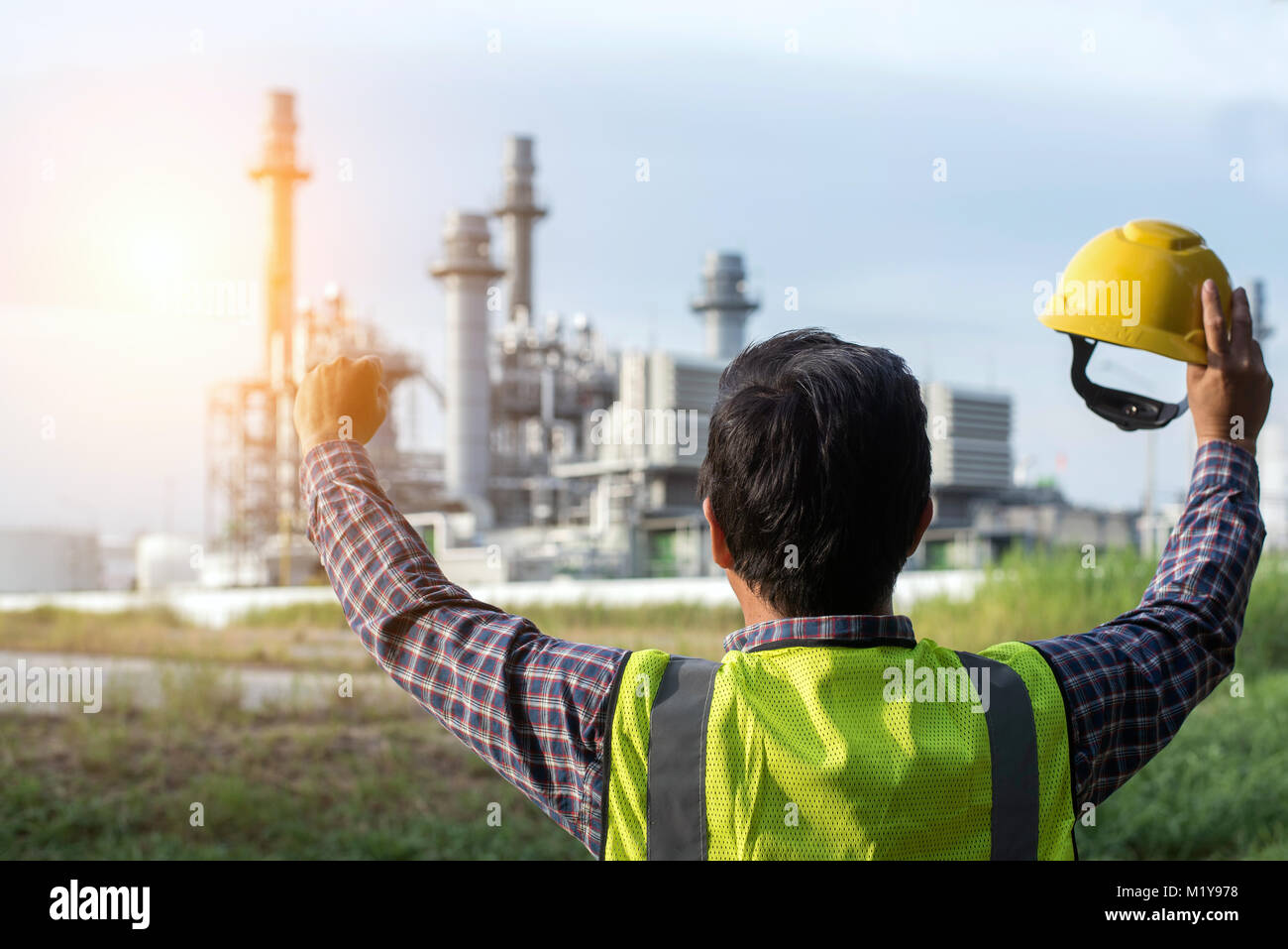 Engineers working in power stations Stock Photo - Alamy