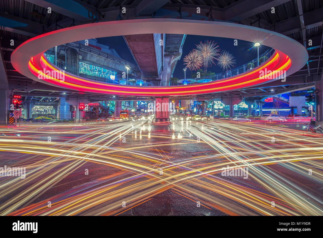 Skywalk pathumwan hi-res stock photography and images - Alamy