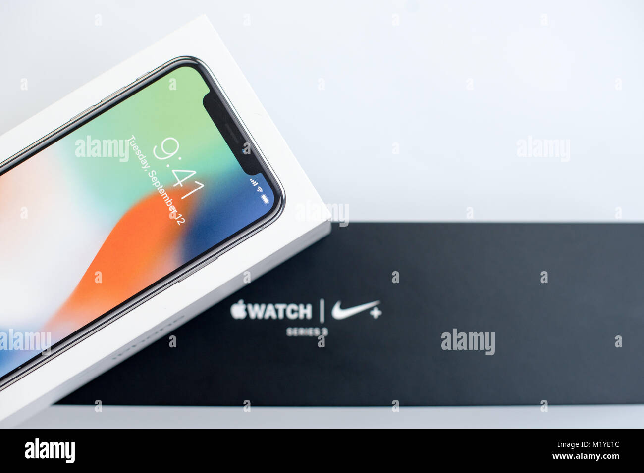 Iphone x hi-res stock photography and images - Alamy