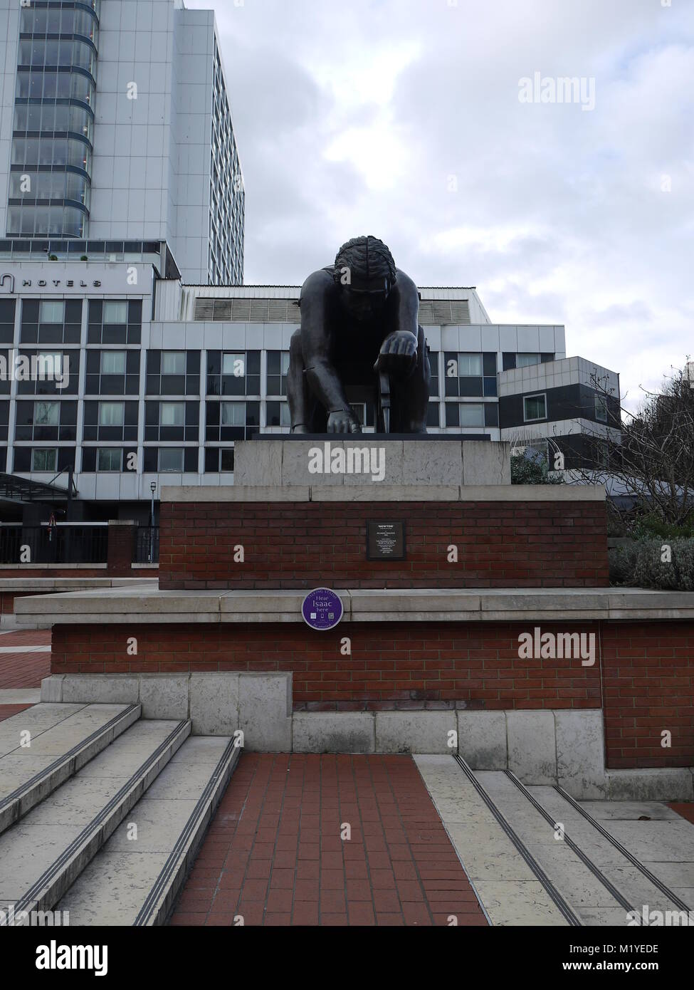 Newton by Eduardo Paolozzi, Outside The British Library, Euston Road ...