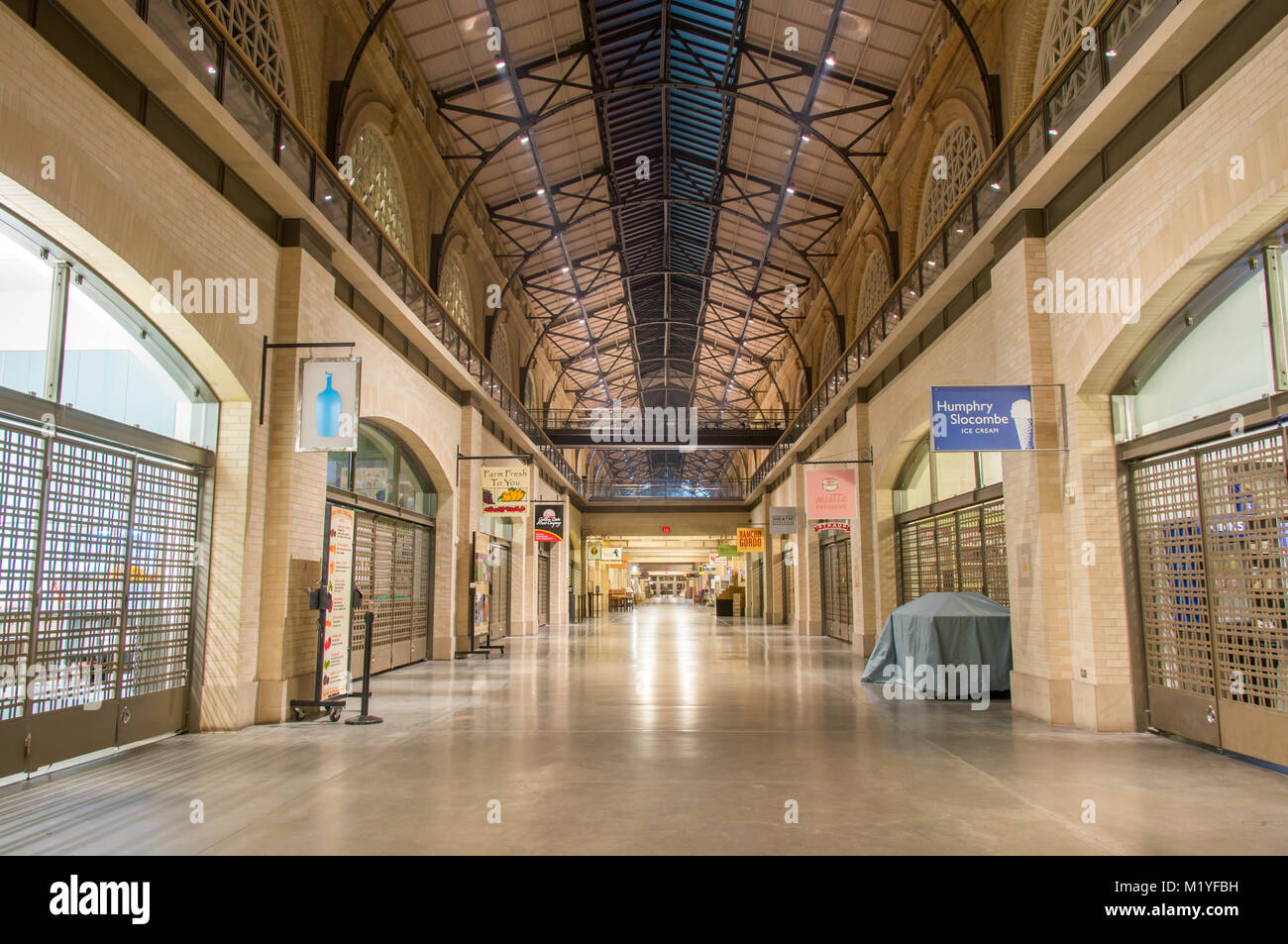 Ferry terminal buildings hi-res stock photography and images - Alamy