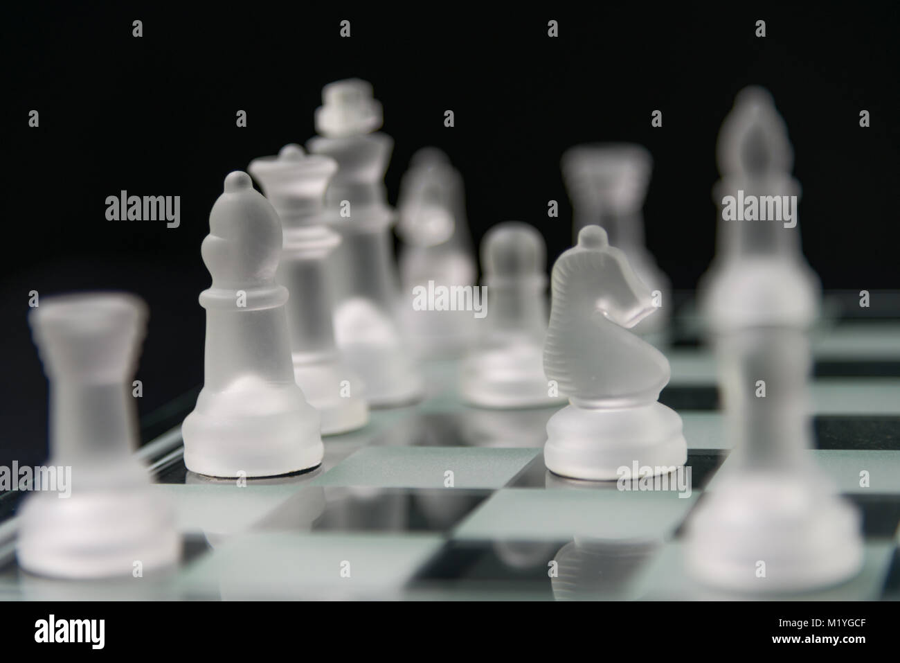 Glass chess board chess pieces hi-res stock photography and images - Alamy