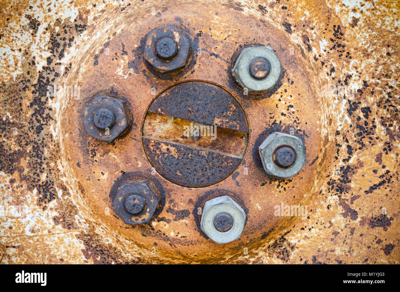 old rusty wheel nuts texture - Beautiful texture of rusty old wheel ...
