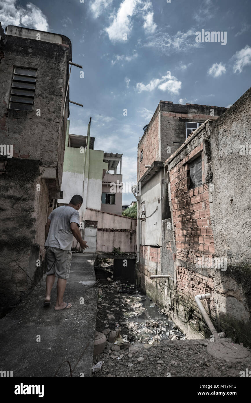 Rio de Janeiro favela Stock Photo - Alamy