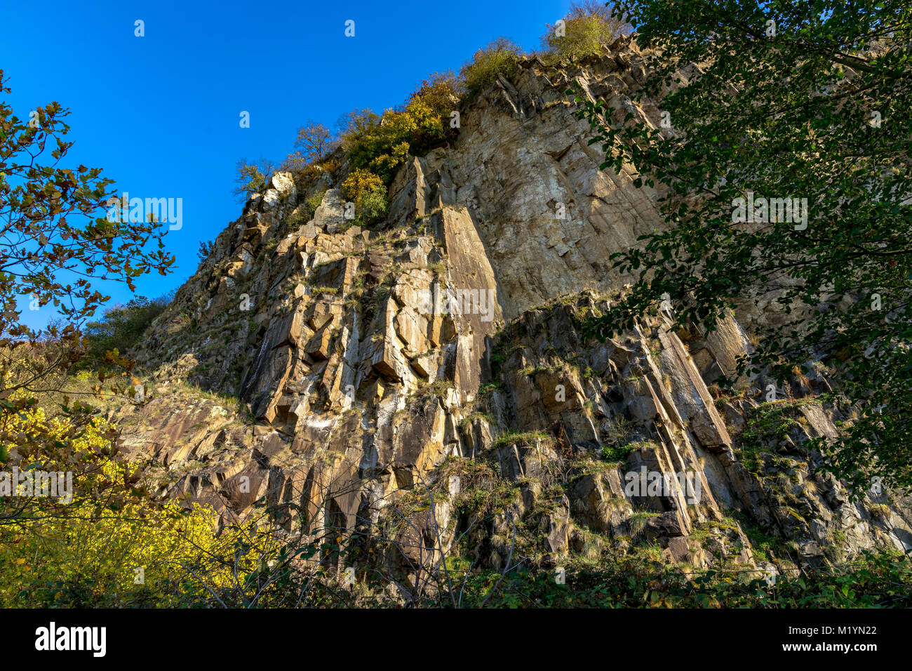Rough rock face hi-res stock photography and images - Alamy