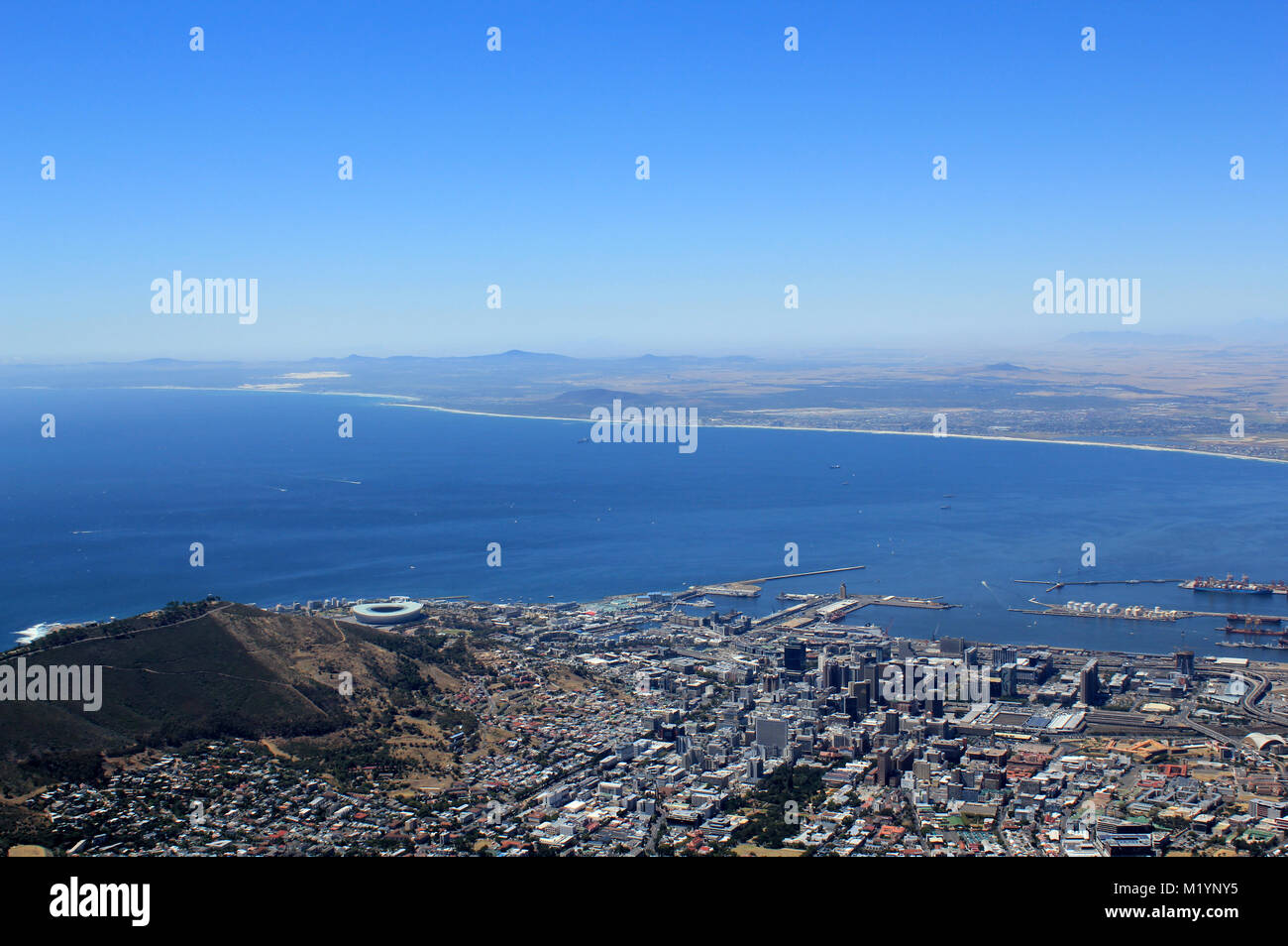 Beautiful scenic view table mountain hi-res stock photography and ...