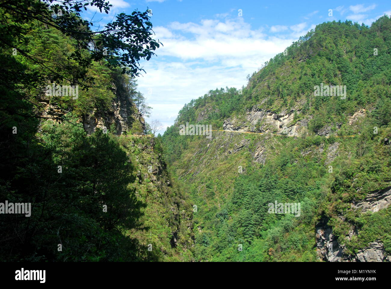 Spectacular views hiking through Mount Cangshan in Dali, Yunnan, China ...