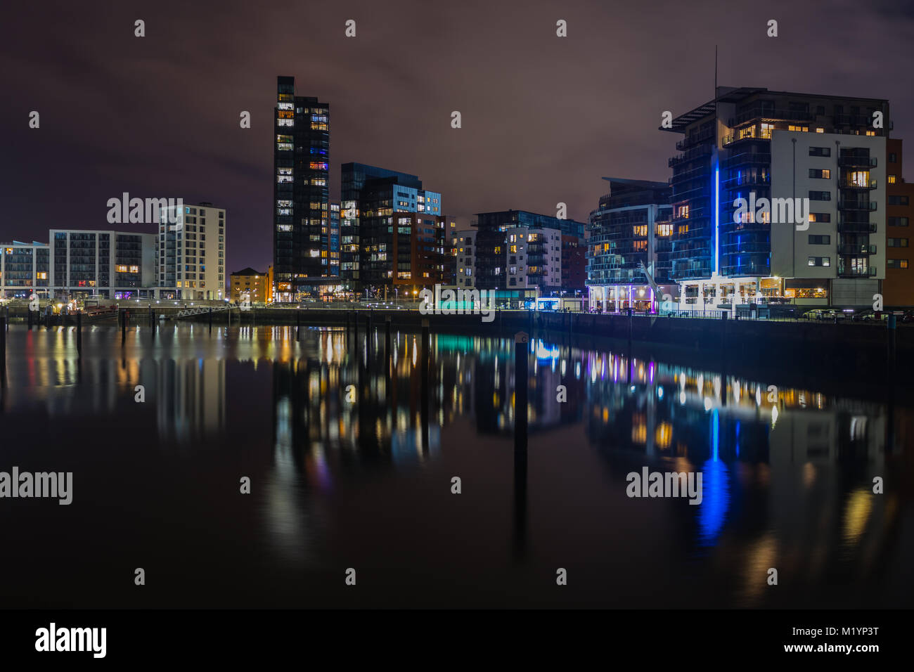 Southampton at night hi-res stock photography and images - Alamy