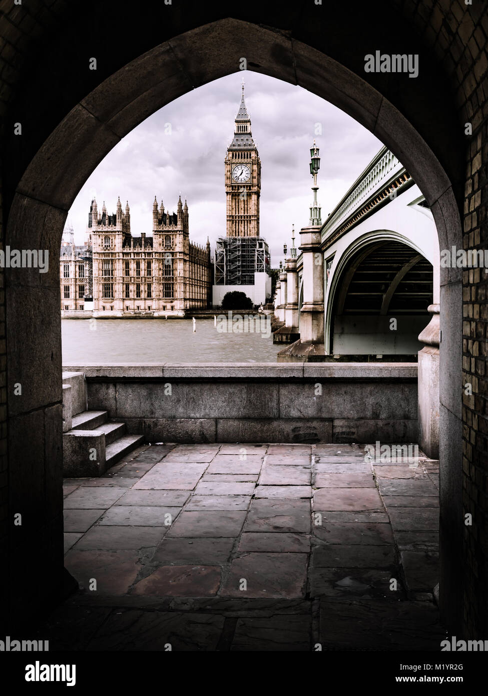 Parliament building through arch hi-res stock photography and images ...