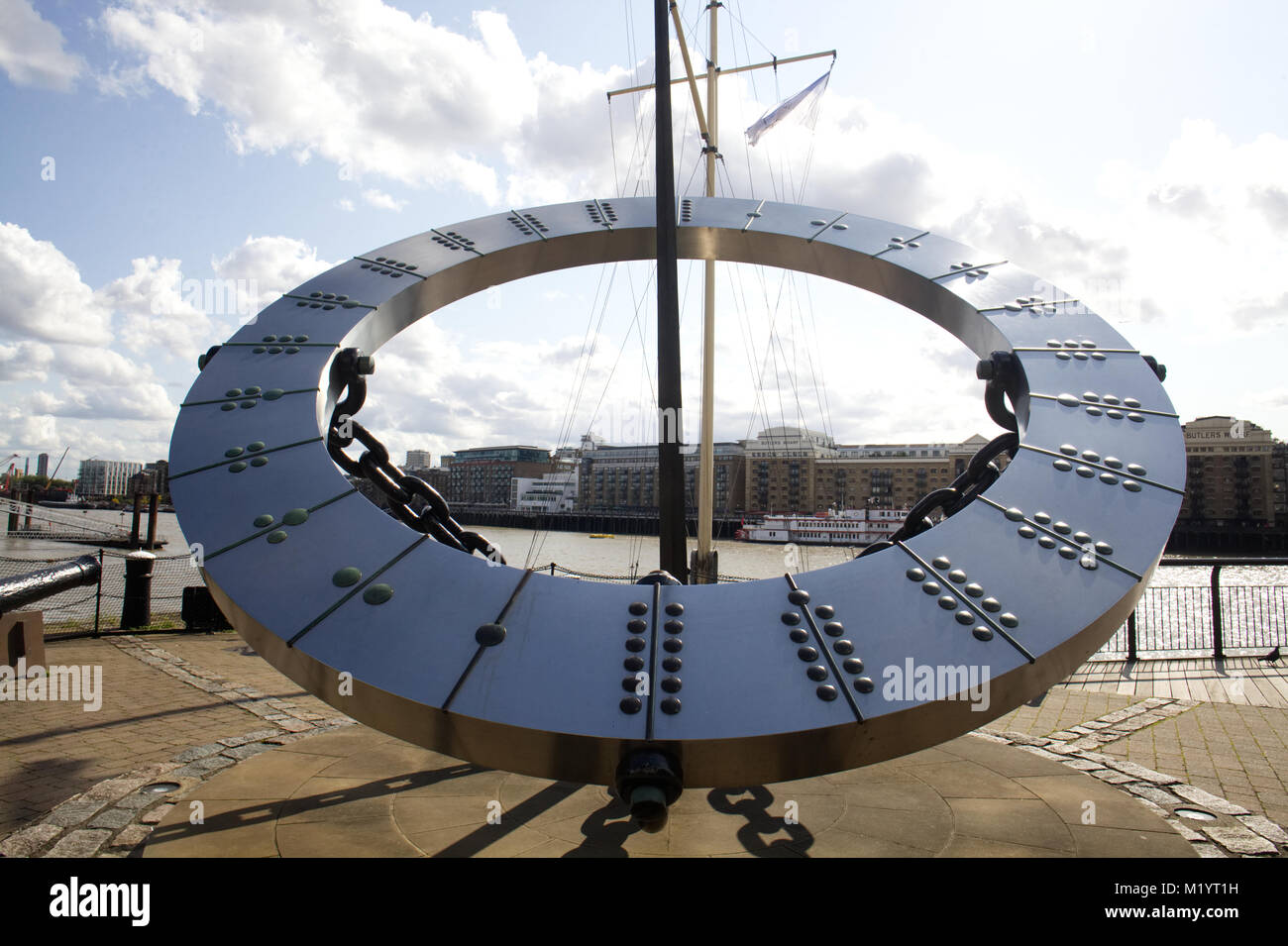 City of london ring of steel hi-res stock photography and images - Alamy