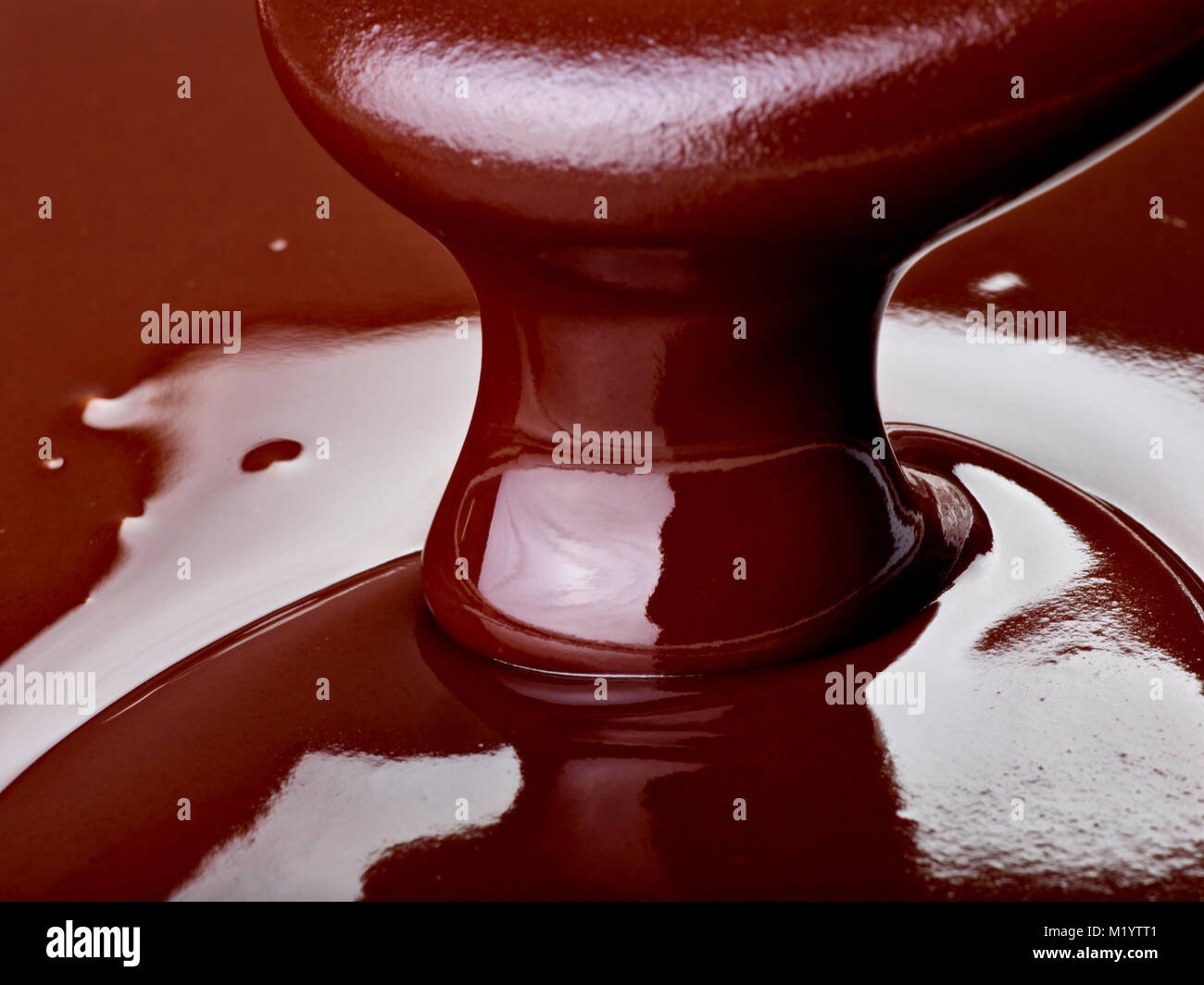 close up of chocolate syrup Stock Photo - Alamy