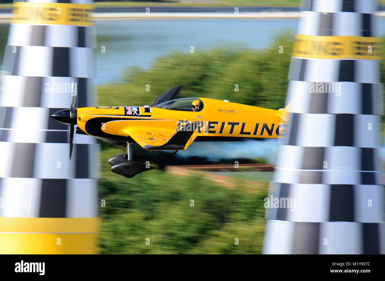 Flying finish hi-res stock photography and images - Alamy