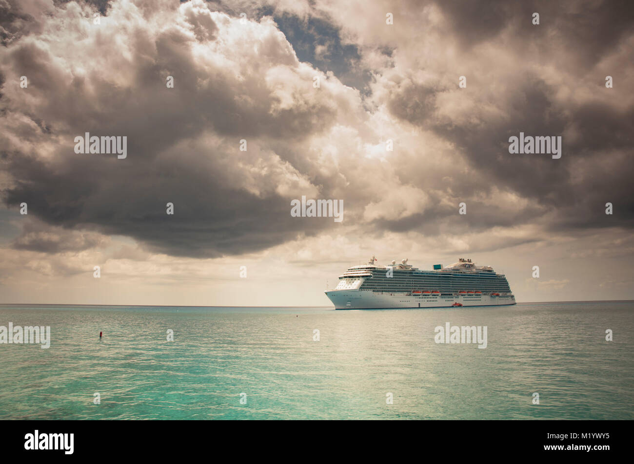 Cruise ship in the open ocean Stock Photo - Alamy