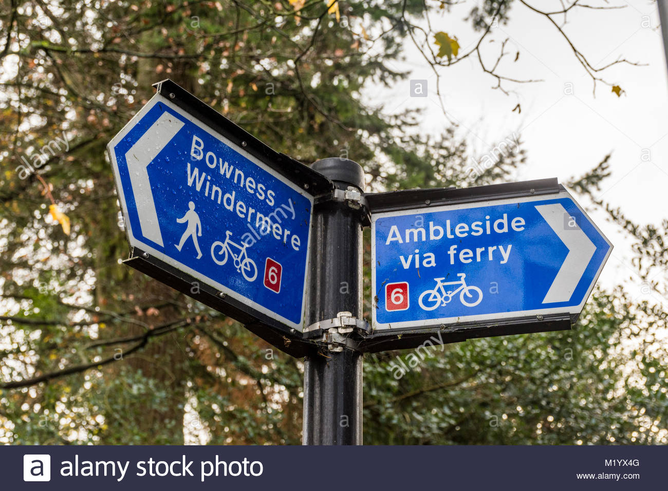 Walking Route Signs High Resolution Stock Photography and Images - Alamy