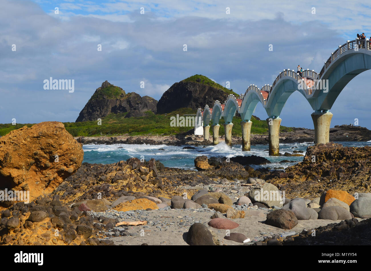 Sanxiantai bridge hi-res stock photography and images - Alamy