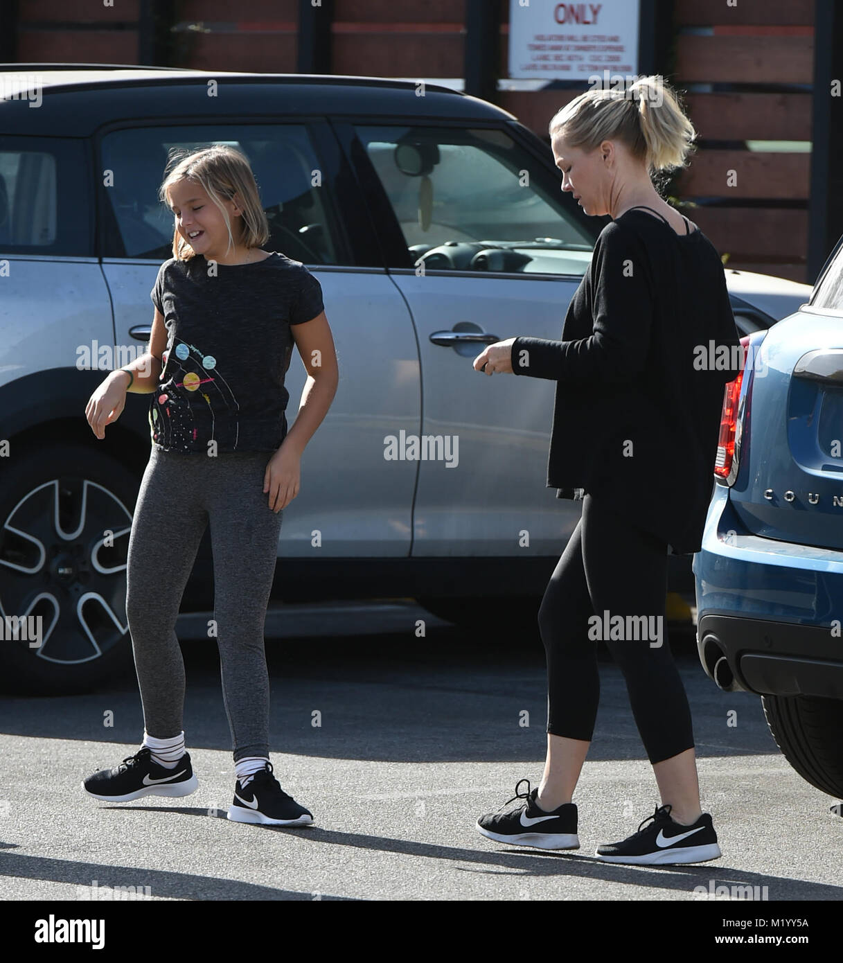 Jennie garth fiona eve facinelli hi-res stock photography and images ...