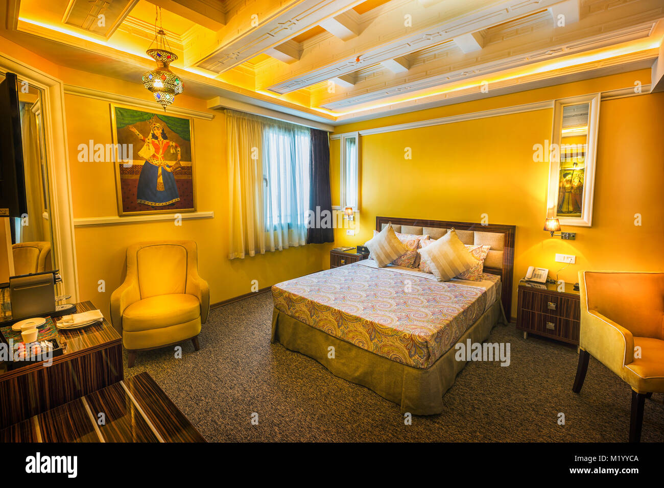 Four seasons restaurant hi-res stock photography and images - Alamy